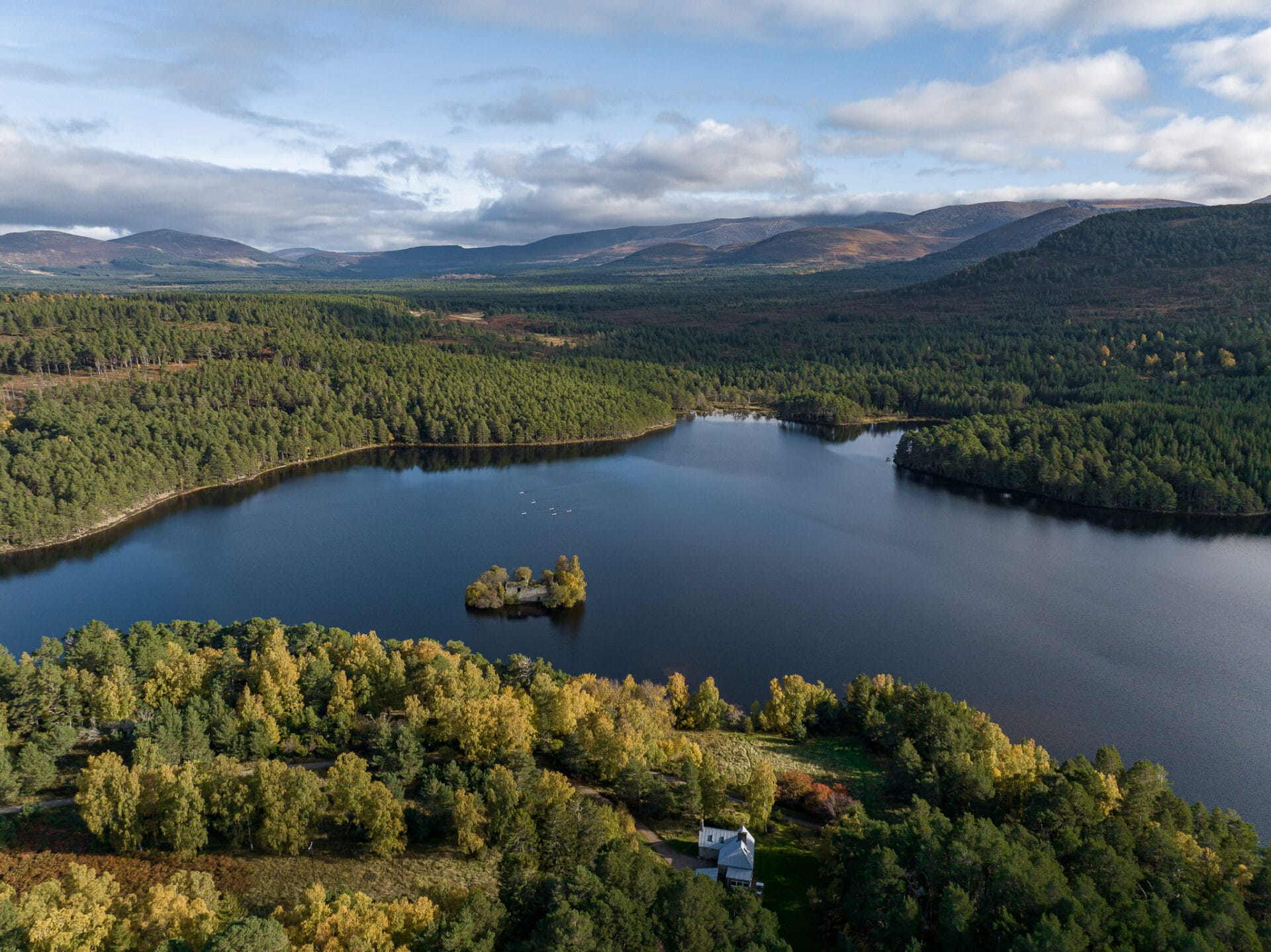 Loch Side Cottages in Aviemore - Hidden Highland Retreats